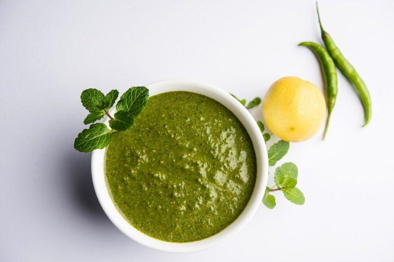 Dhaniya Pudina Chutney Recipe - Coriander And Mint Chutney