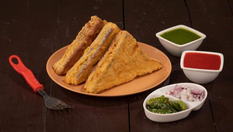 Bread Pakora Recipe (2 Ways) | Stuffed & Plain Bread Pakoda
